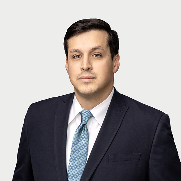 Pazhwak, Mason W. - Gibson Dunn